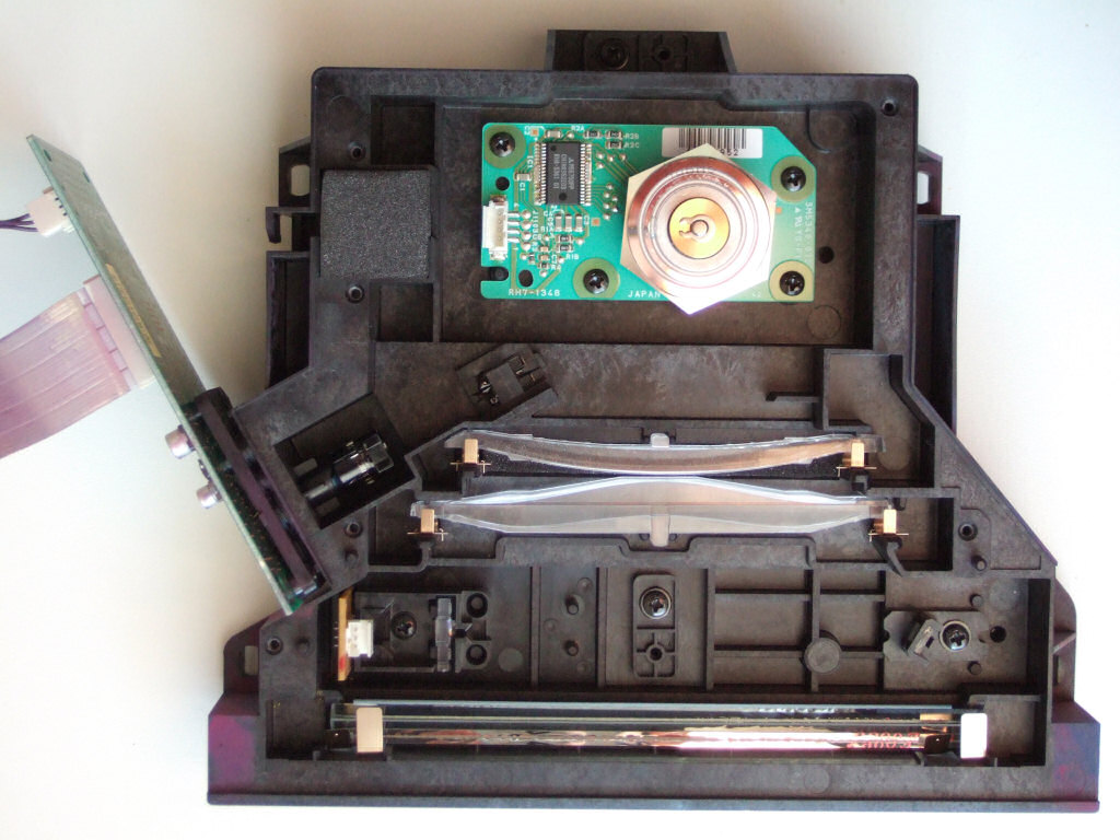 CLJ 4500DN: helle Streifen beim Farbdruck | Forum | Druckerchannel